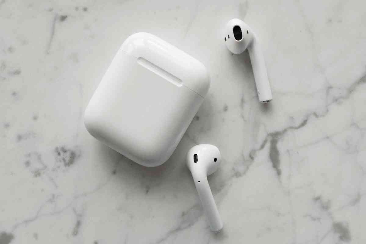 Does Leaving My AirPods In The Case Drain The Battery The Gadget does-leaving-my-airpods-in-the-case-drain-the-battery-the-gadget