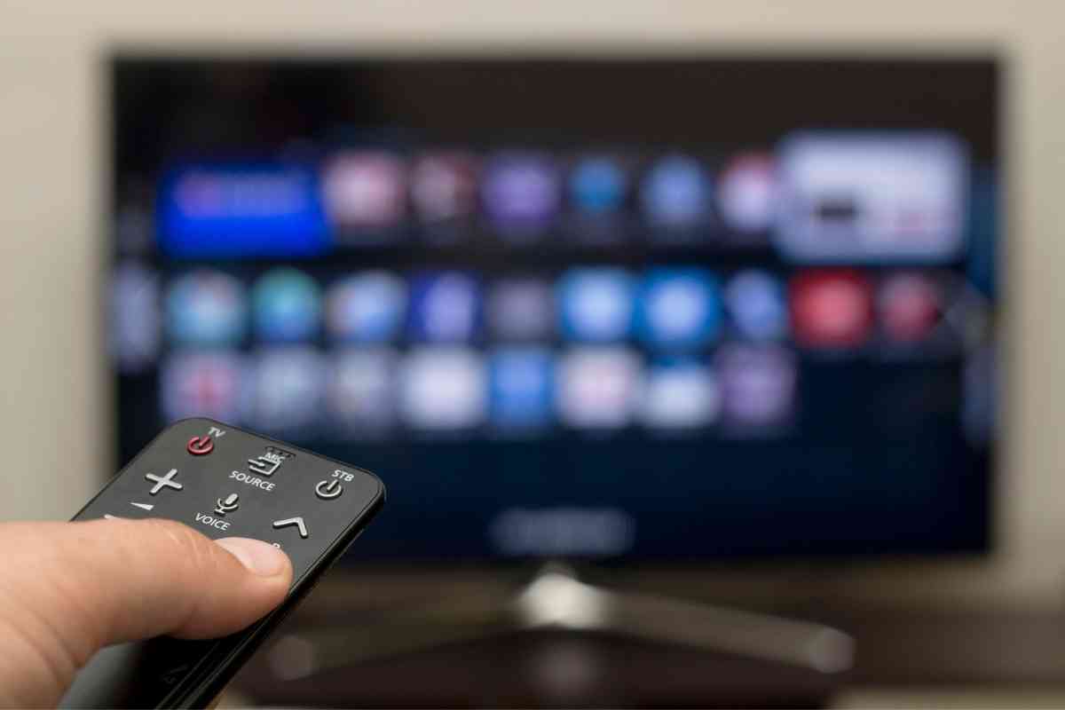 Can A Smart TV Work Without An Internet Connection? [How Smart Are They?]