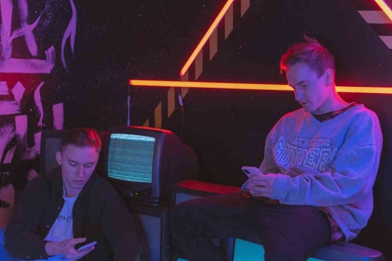 How To Connect A FireStick To WiFi Without The Remote - The Gadget ...