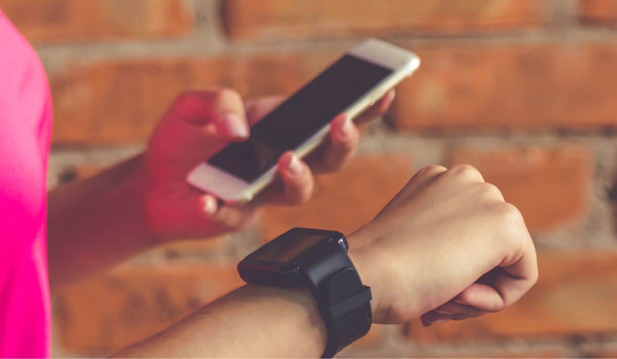 A Guide To Pairing Your Fitbit To Your IPhone - The Gadget Buyer | Tech ...