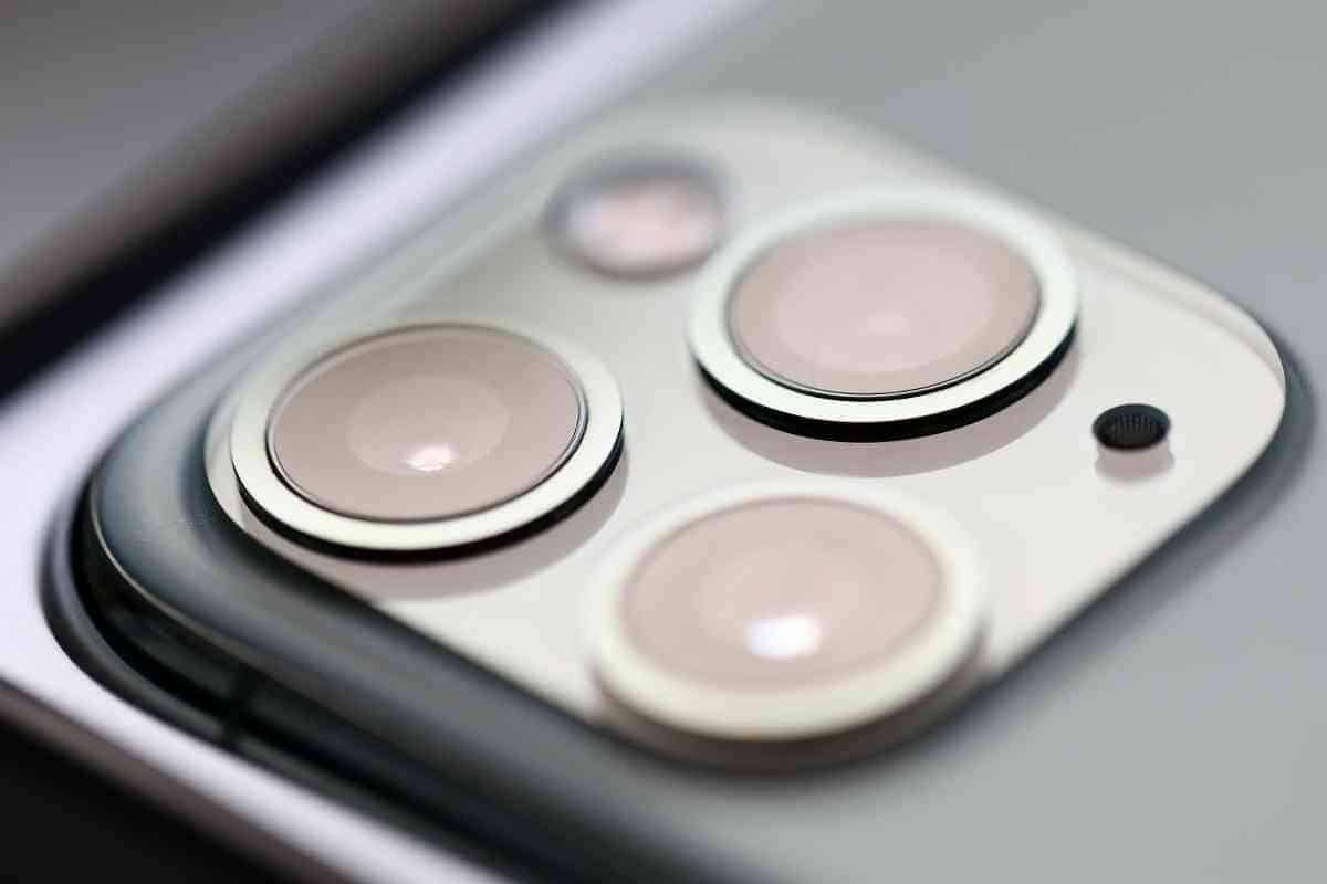 Why Does The IPhone Have 3 Cameras? Explained! - The Gadget Buyer ...
