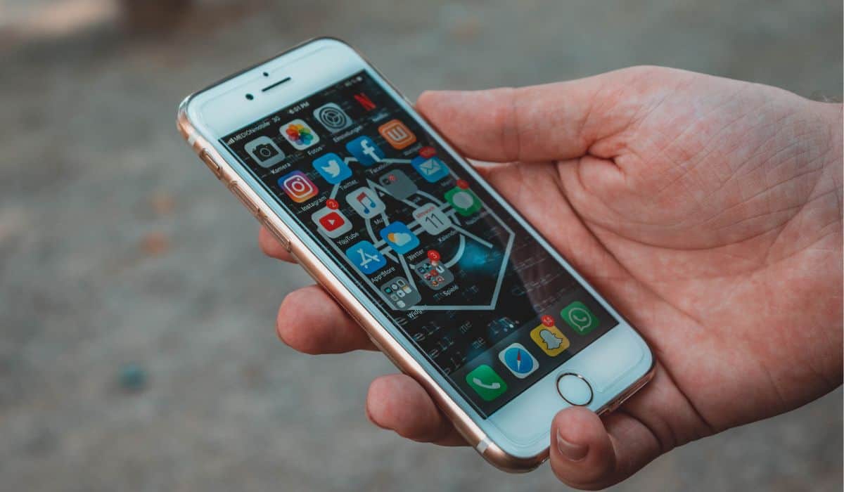 How To Undo On App Update On A Phone: 4 Options To Try