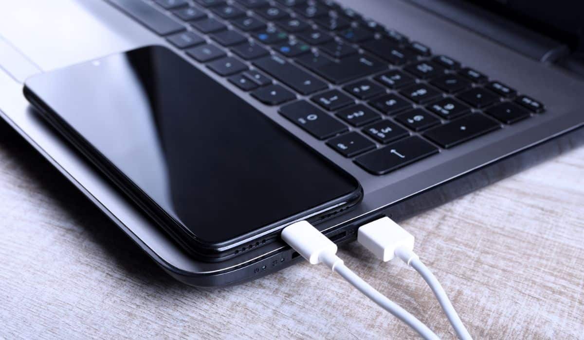 What Does 'Eject IPhone' Mean? And How To Do It Safely - The Gadget ...