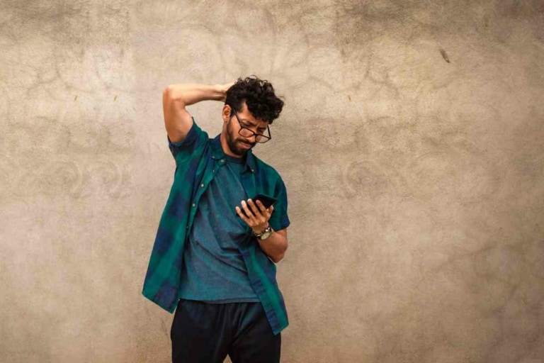 7 Ways To Get Your IPhone To Stop Scrolling By Itself - The Gadget ...