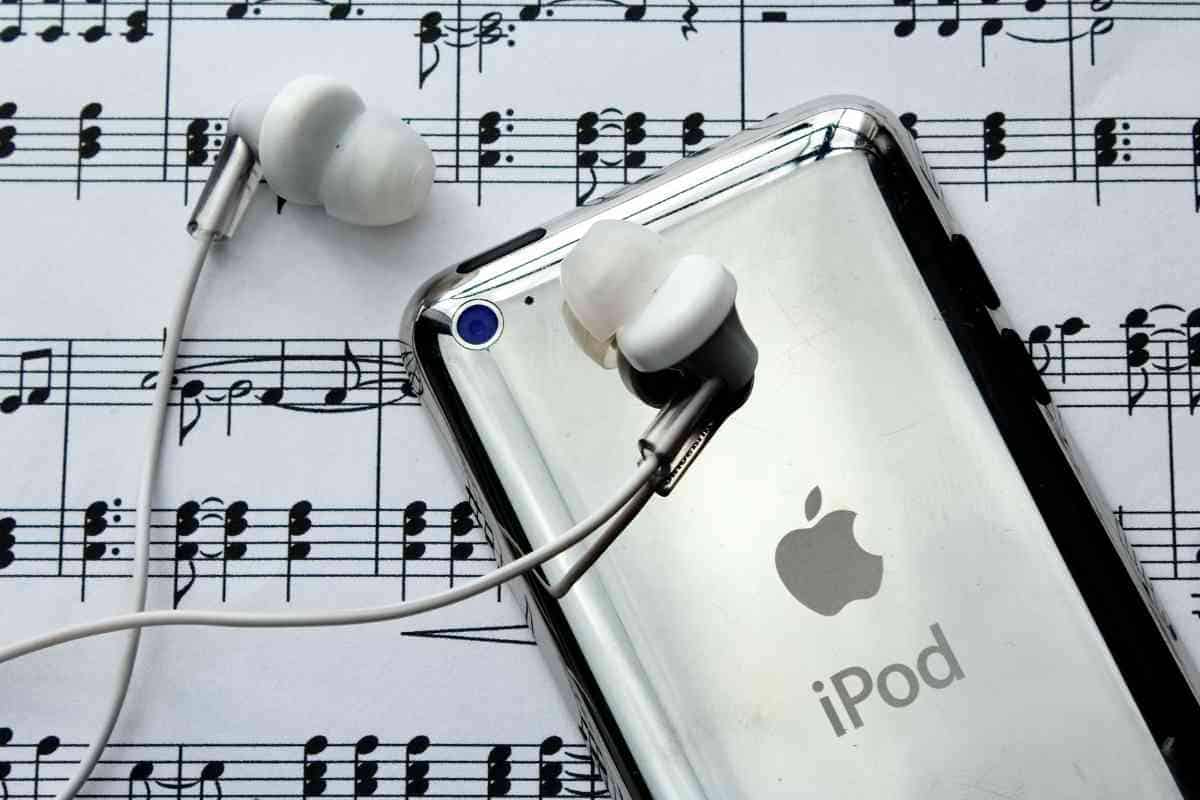 How To Put An IPod In Recovery Mode In 5 Easy Steps - The Gadget Buyer ...
