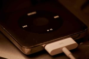 How To Put An IPod In Recovery Mode In 5 Easy Steps - The Gadget Buyer ...