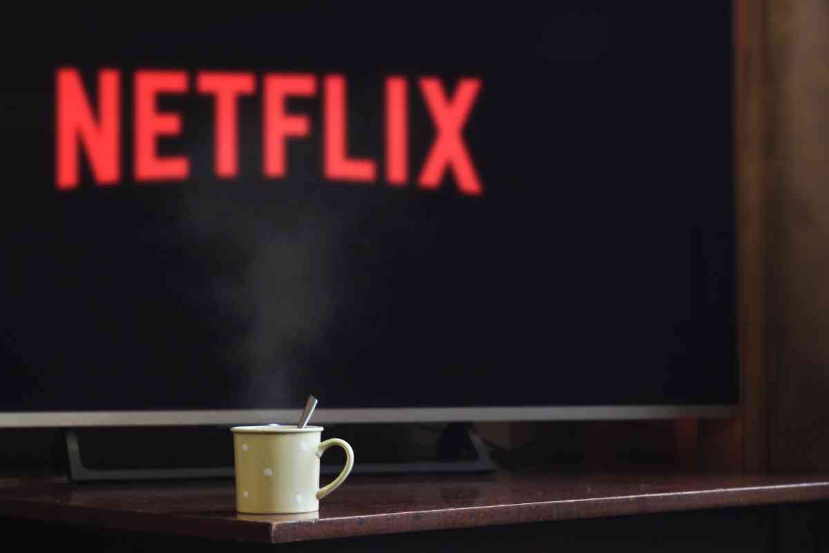 Why Netflix Keeps Crashing On My TV [SOLUTION] - The Gadget Buyer ...