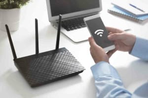 How To Connect Ethernet Cable To A Laptop Without An Ethernet Port: A ...